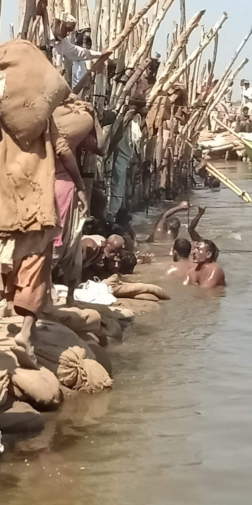 The Breach of Mirpur Khas Main Drain (MMD) of Dhoro-Puran Multiple the ...