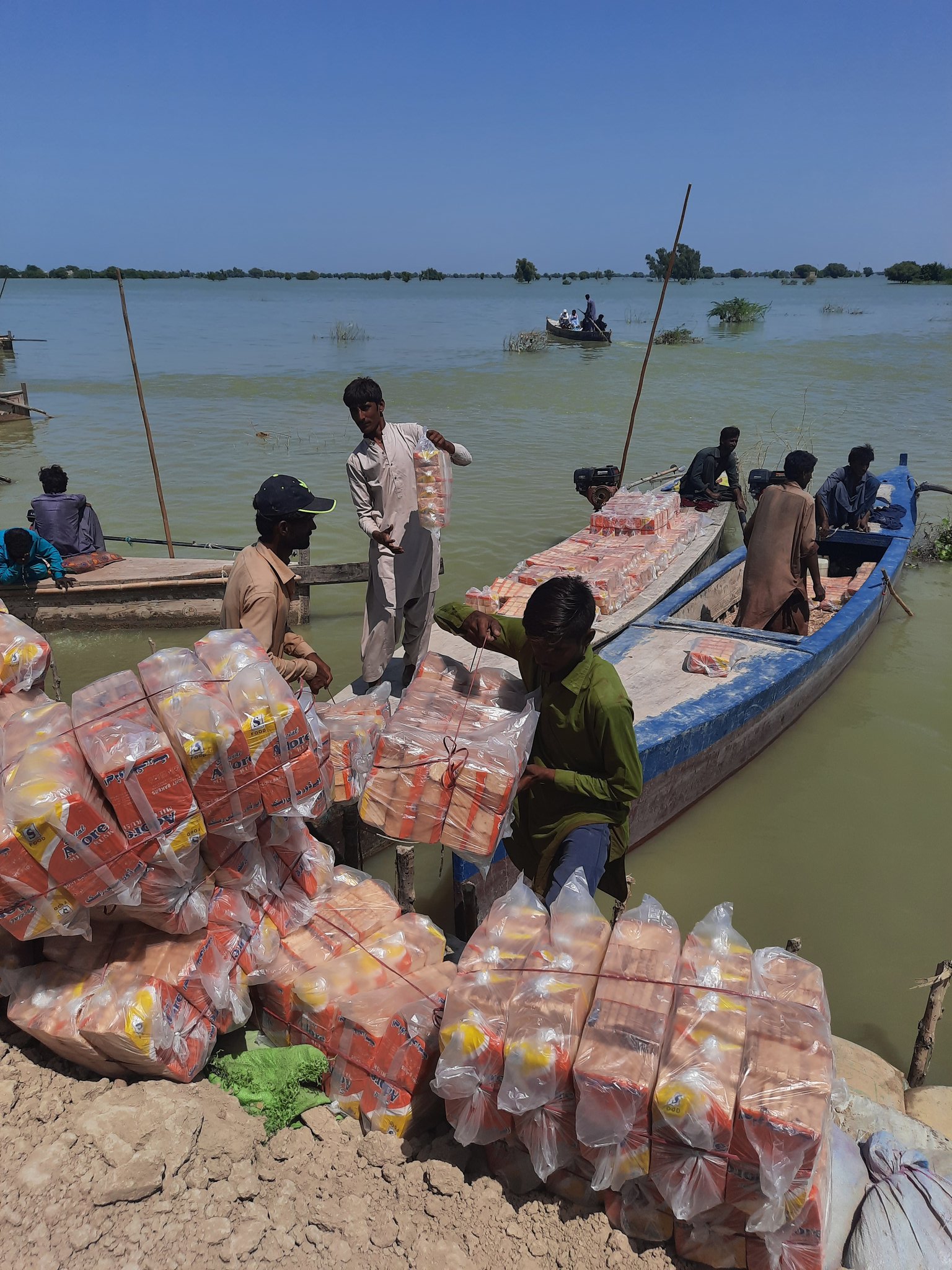Boats to shuttle between Dadu & flooded towns to provide food, water ...